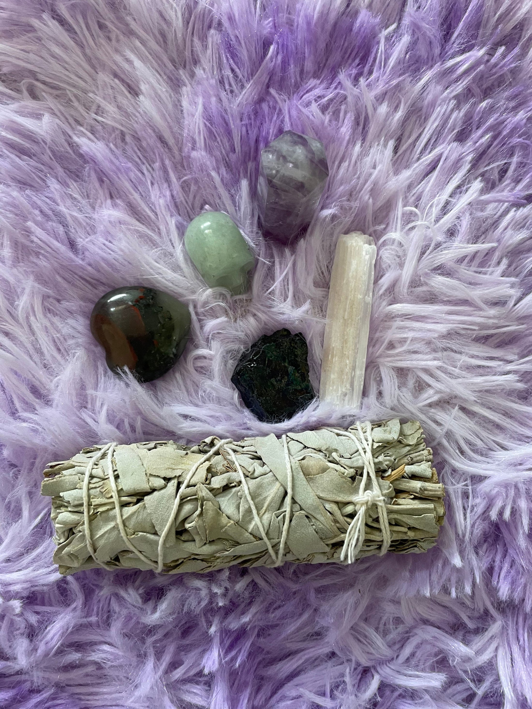 Halloween crystals set special includes five unique crystals plus whit ...